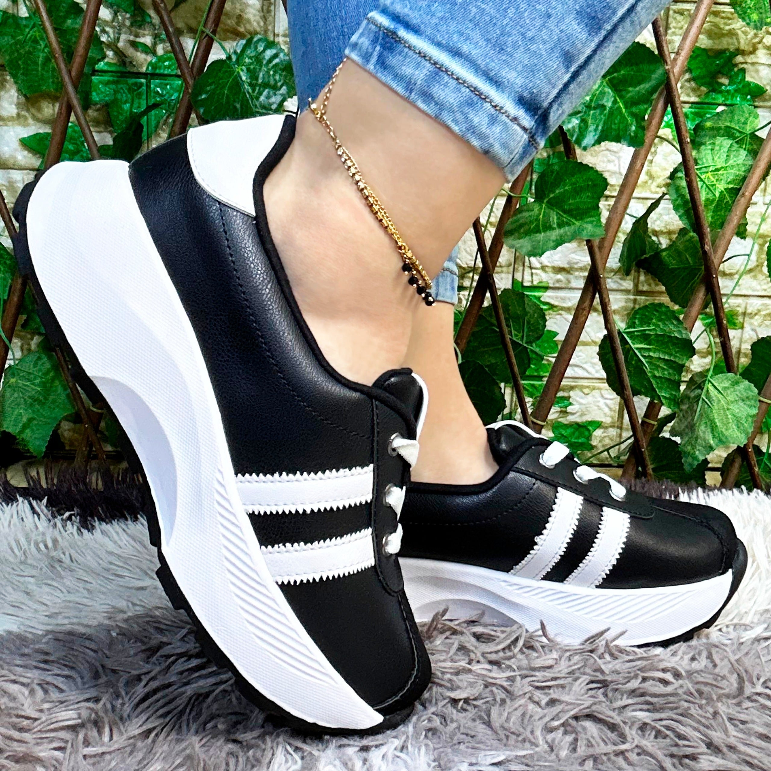 ARIA NEGRO BLANCO* – Bashira